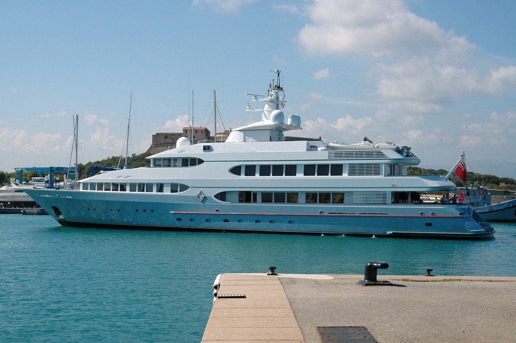 Yacht SAMAX, Feadship | CHARTERWORLD Luxury Superyacht Charters